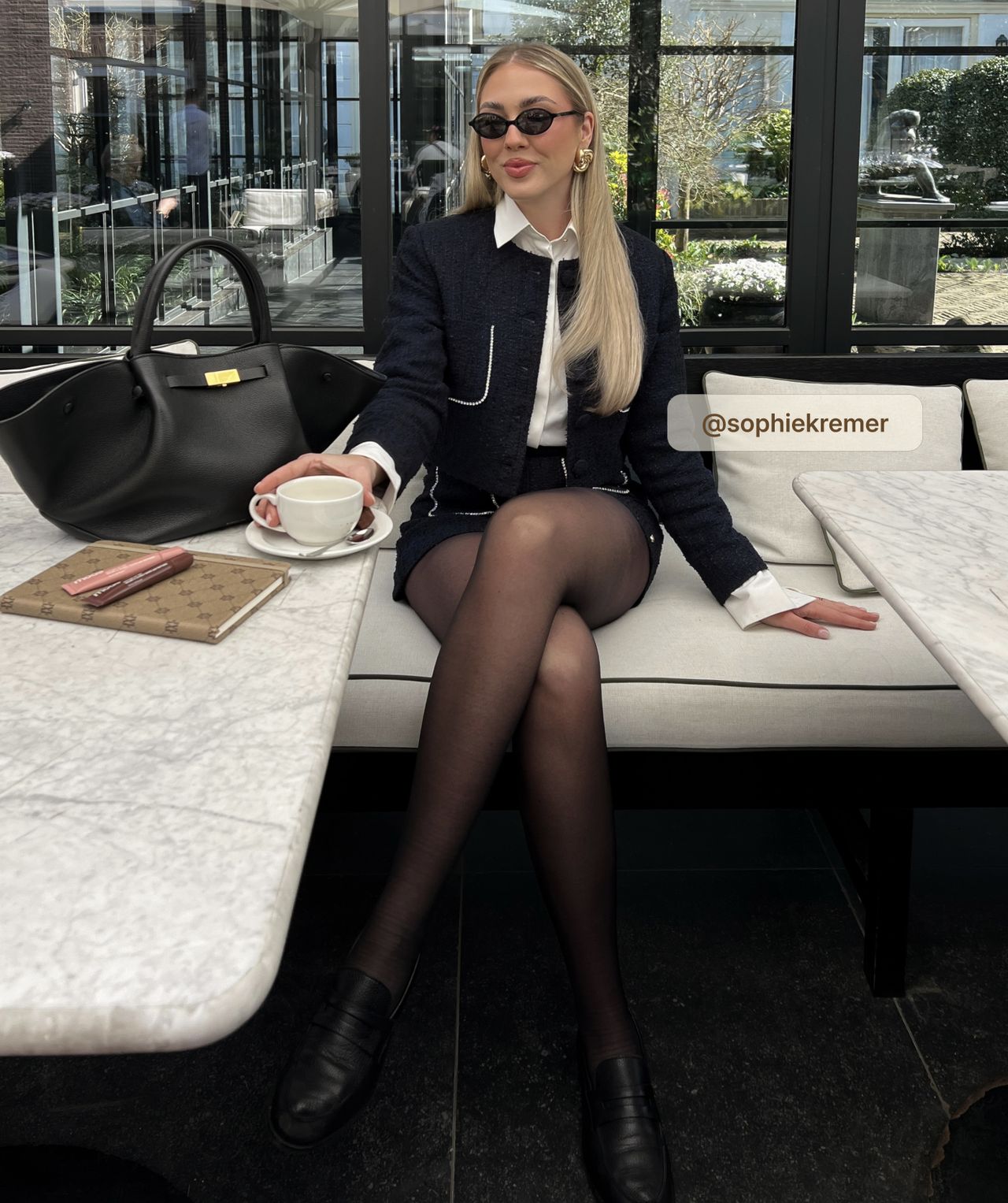 DAANTJE cropped bouclé blazer met sierstenen Dark Navy - JOSH V ...