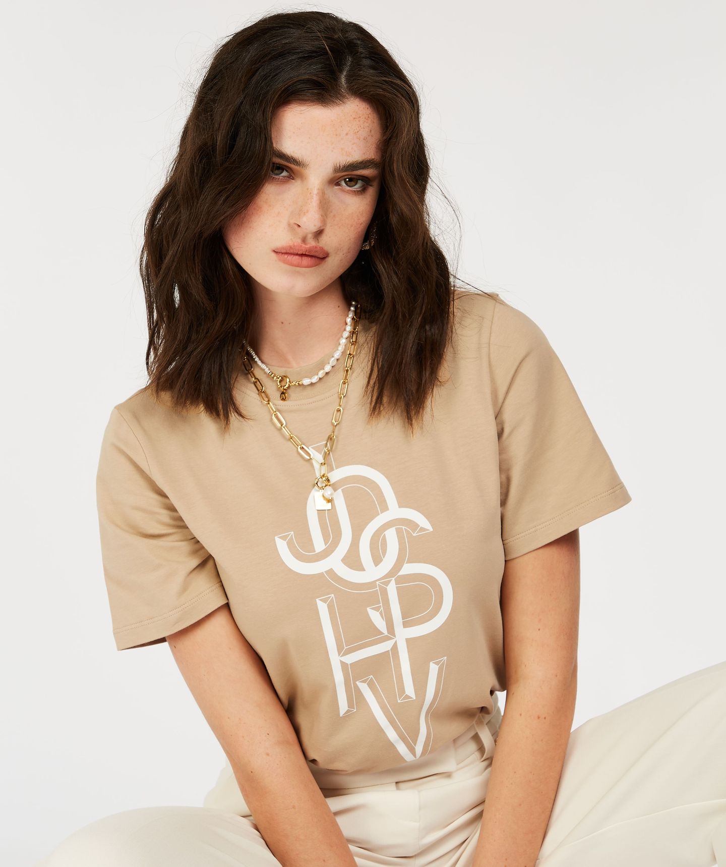 DORIE GRAPHIC T-shirt Toffee | Tops & Shirts | JOSH V Fall 2022 ...